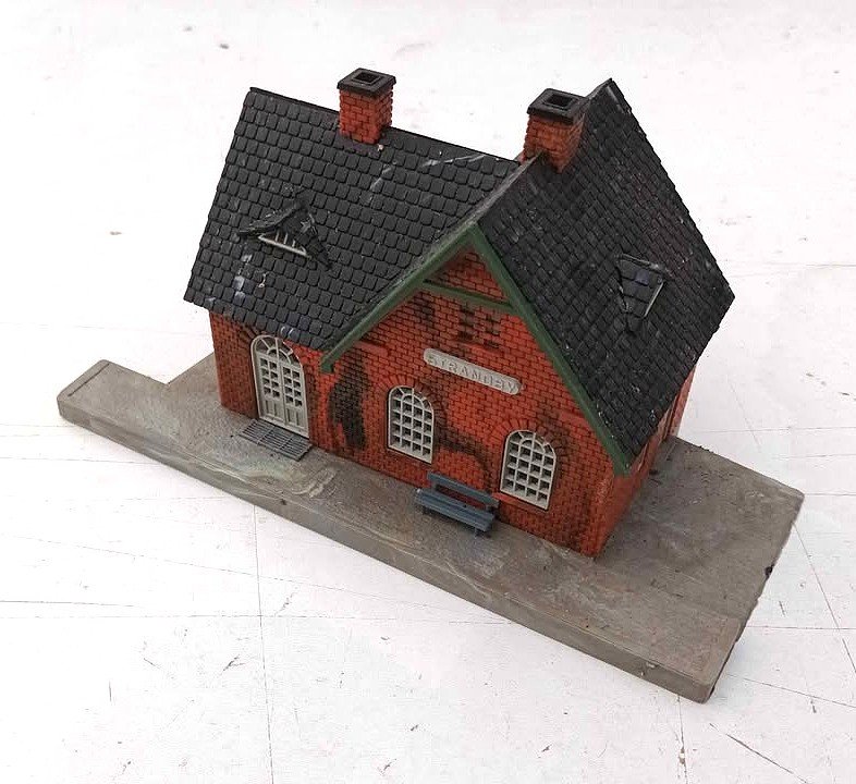 Modelhus 1:87 - Heljan - Togbutikken.dk
